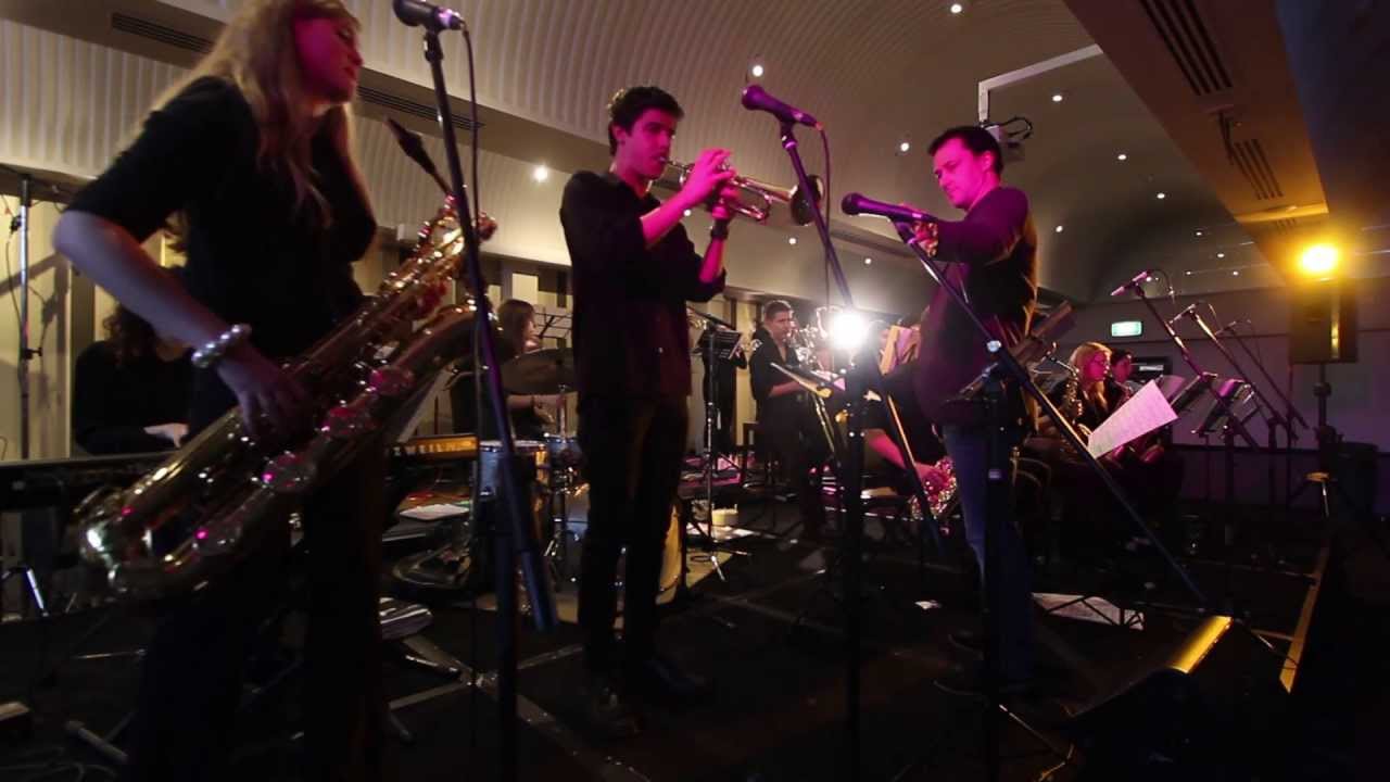 moanin-sussudio-big-band-youtube