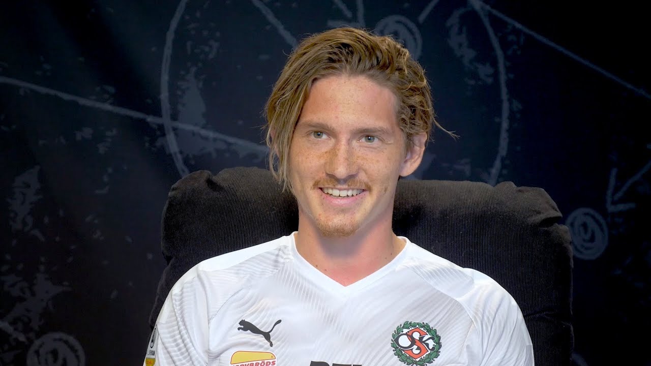 Första intervjun med nyförvärvet Robin Book - YouTube