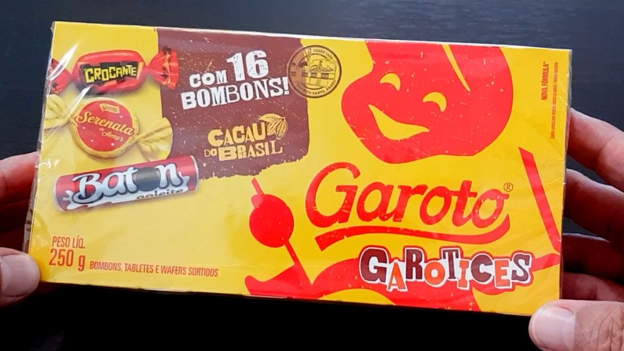 ABRINDO CAIXA DE BOMBONS GAROTO, BOMBONS DE CHOCOLATE, SURREAL, BATON, SERENATA DE AMOR, OPERETA ...