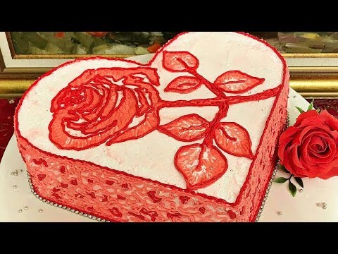 Kırmızı Kalpli Pasta