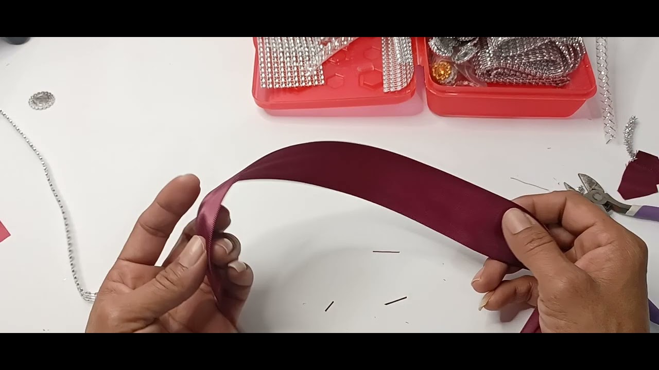 HOW TO MAKE A BOW//2 EASY WAYS//DIY - YouTube