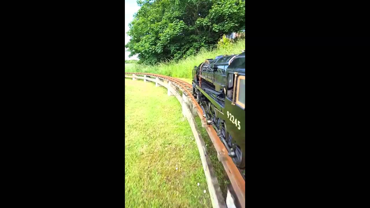 5 inch gauge 9f, 92245 - YouTube