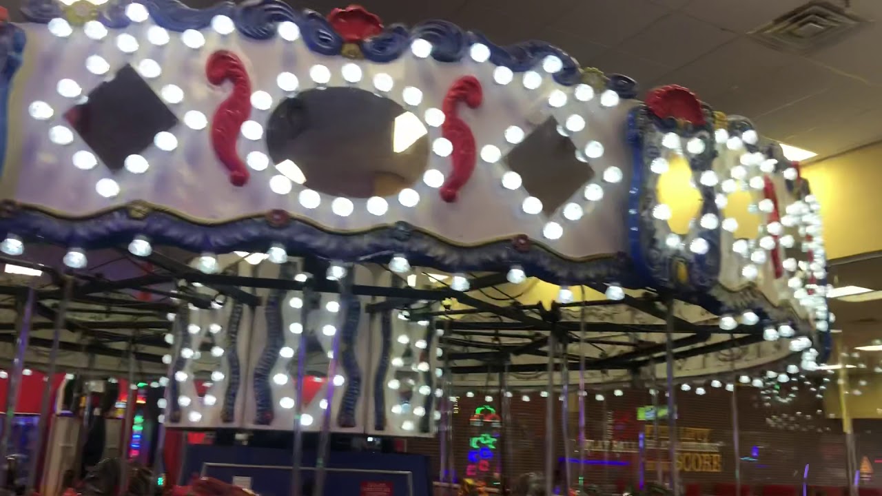Peter Piper Pizza Brownsville Carousel - YouTube