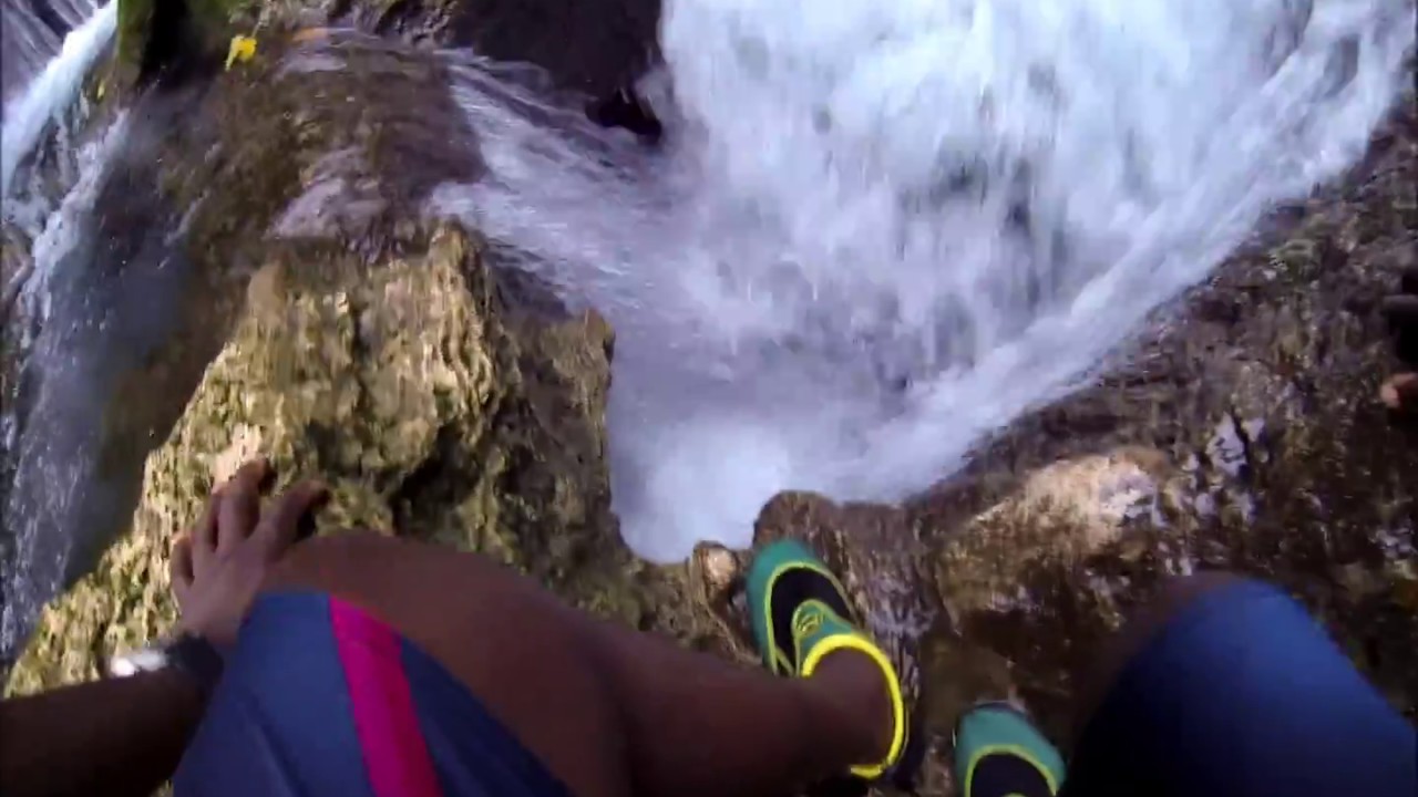 Rabbit hole@Reach Falls (Portland, Jamaica) - YouTube