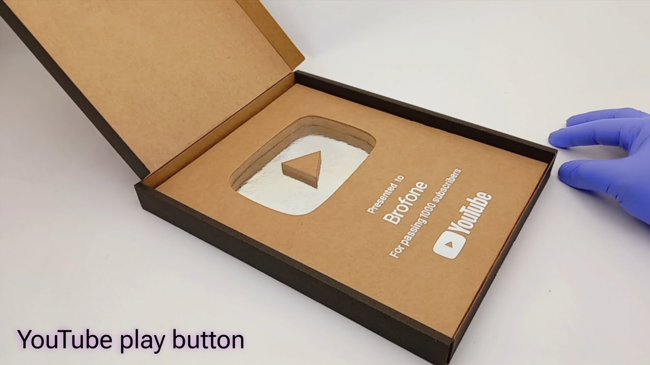 1000 subscribers play button [ Cardboard ] unboxing | Brofone - YouTube