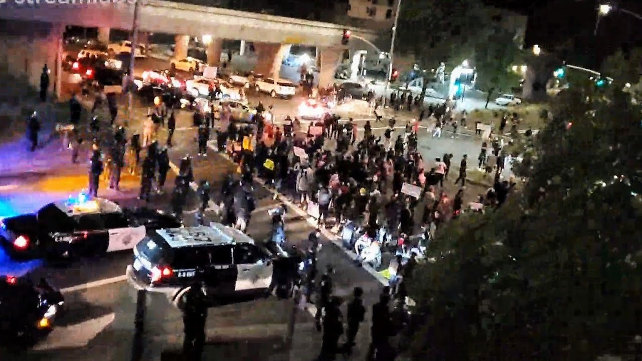 Santa Rosa, CA Downtown Protest..Rosie is Live! IRL Streaming! - YouTube