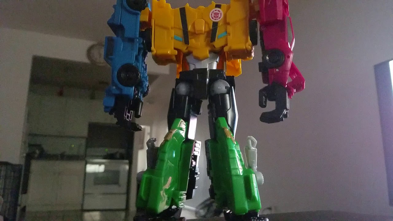 Transformers Ultra bee stop motion - YouTube