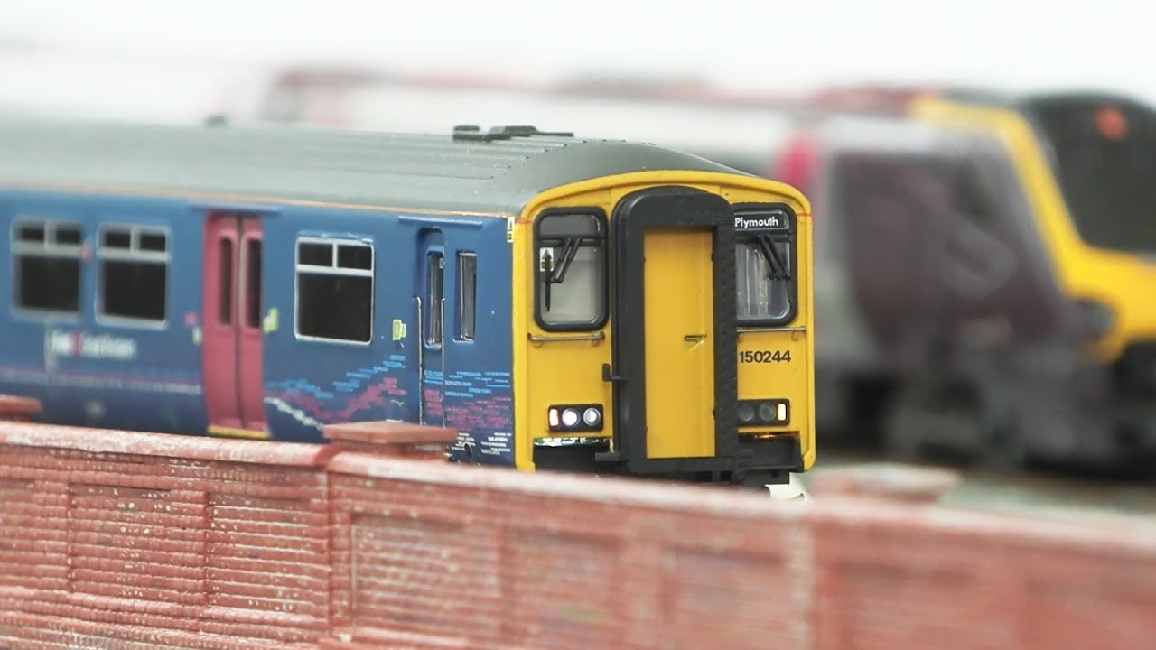 Merrybrook Layout Running Session | Crawley Model Railway Society - YouTube