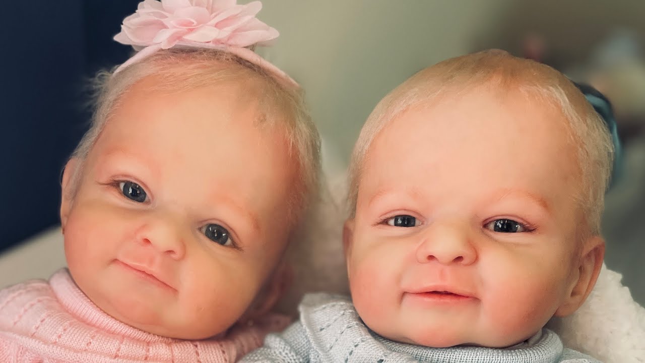 Come hang out with me & some babies 😀 - YouTube