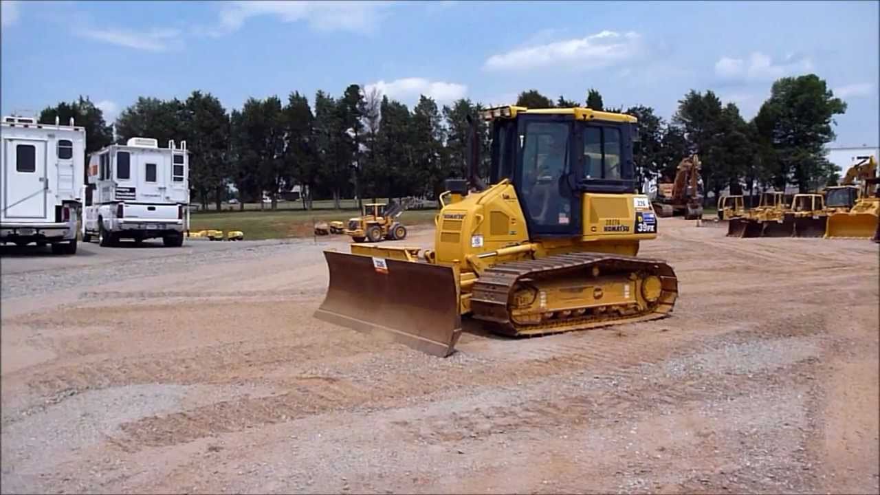 Komatsu D39 PX Dozer - YouTube