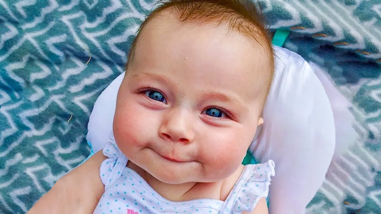 Laugh Out Loud with These Funny Baby Moments - Unforgettable Videos ...
