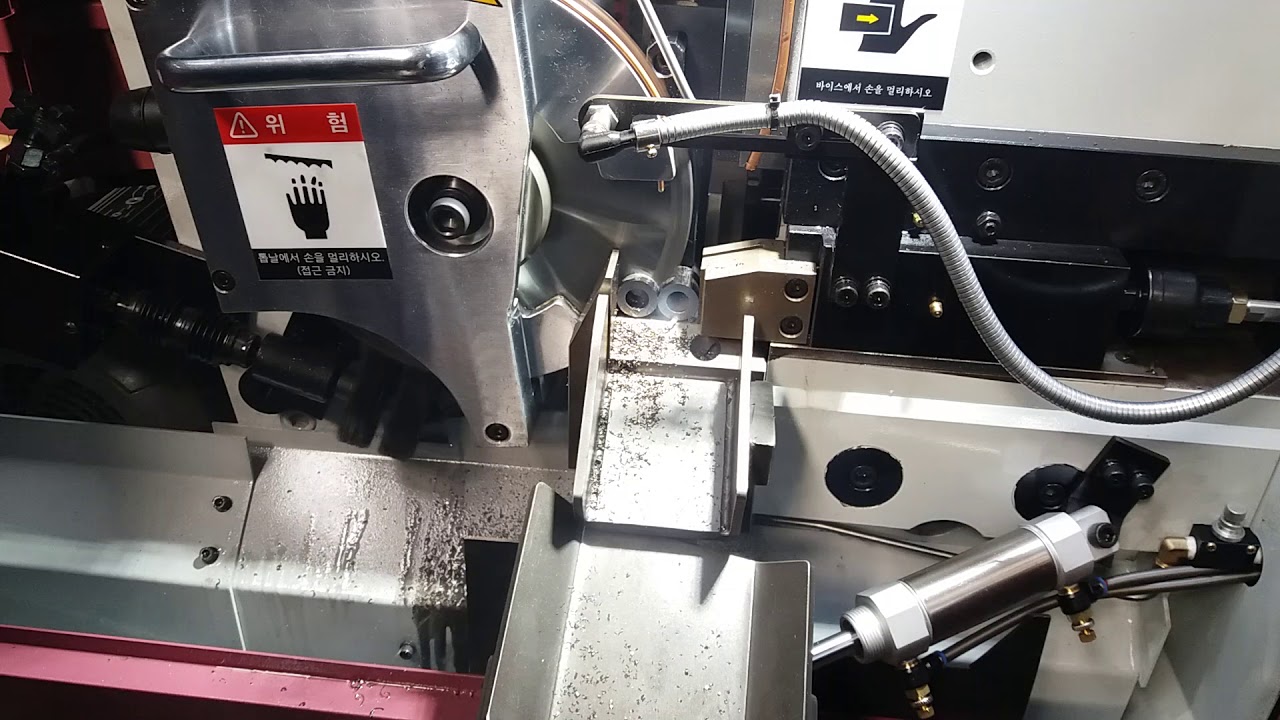 CUTTING MACHINE - DELTA KOREA - MODEL : DT-70 2 BAR - YouTube