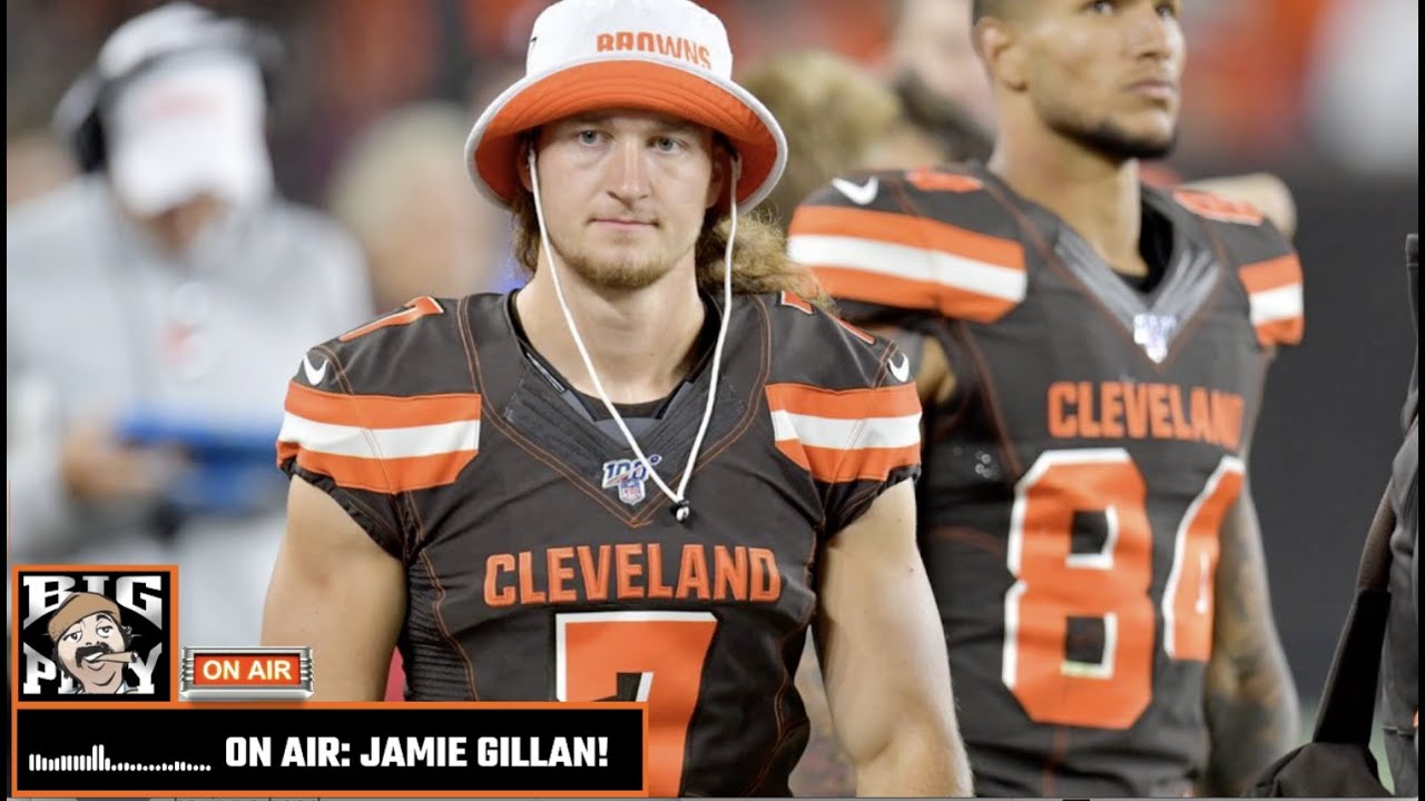 LIVE w/ Cleveland Browns punter The Scottish Hammer! - YouTube