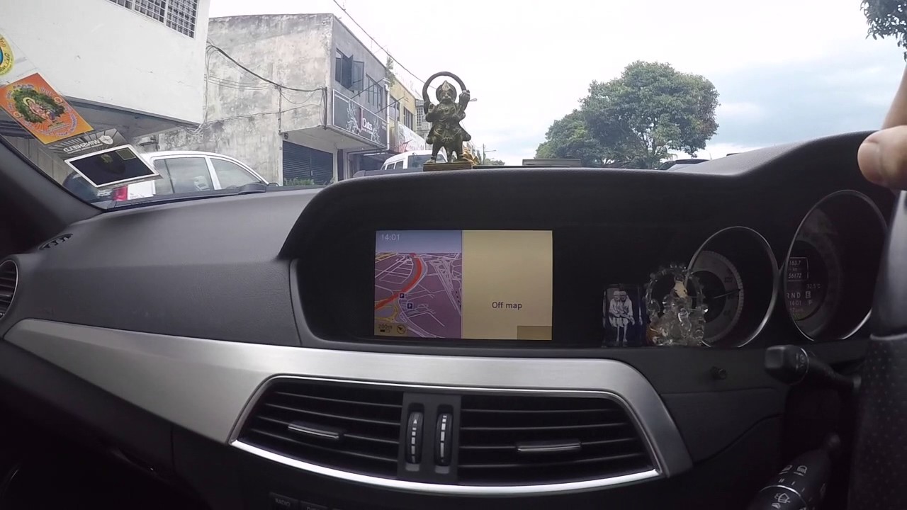 Mercedes Benz (W204) - Aftermarket reverse camera - YouTube