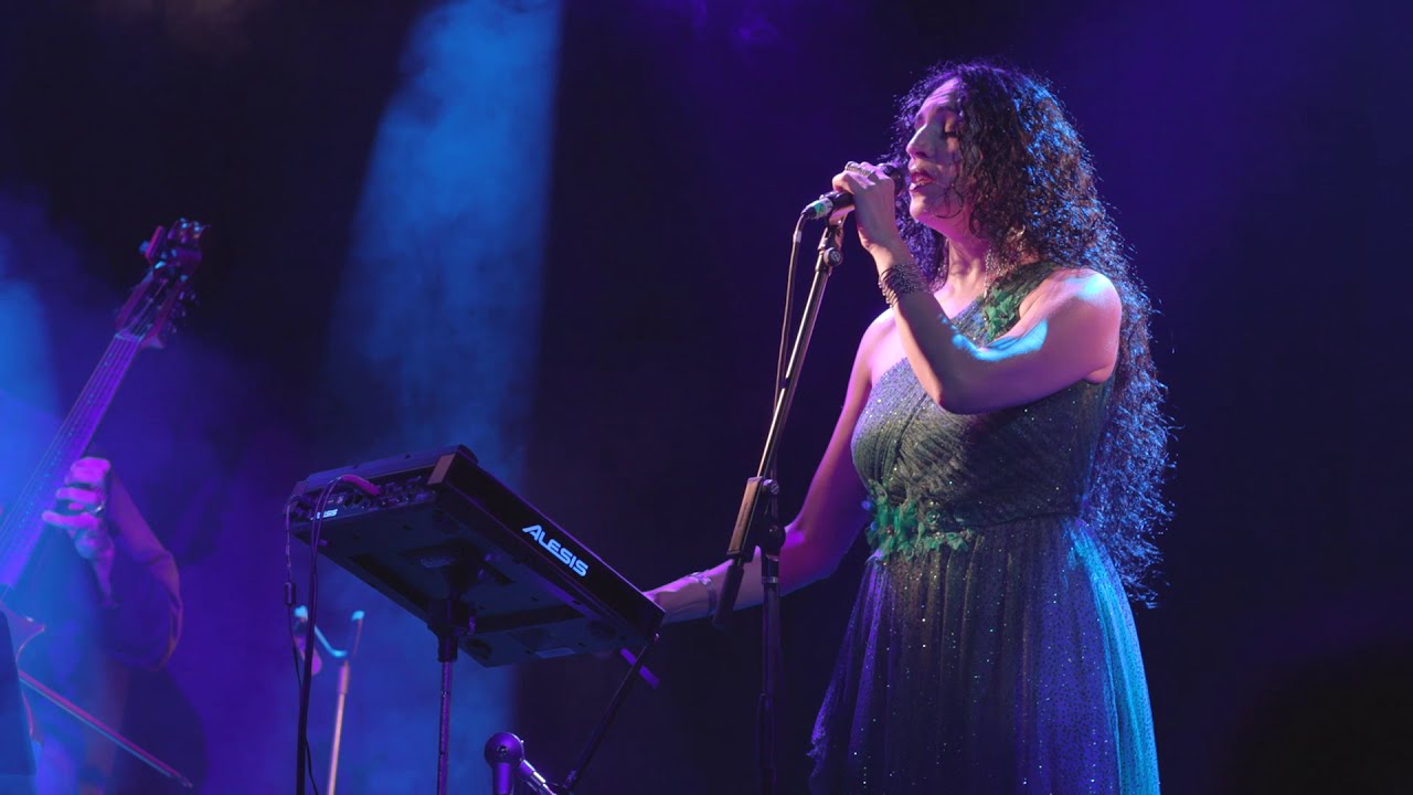 Azam Ali - The Blue (Live at DROM in NYC) - YouTube