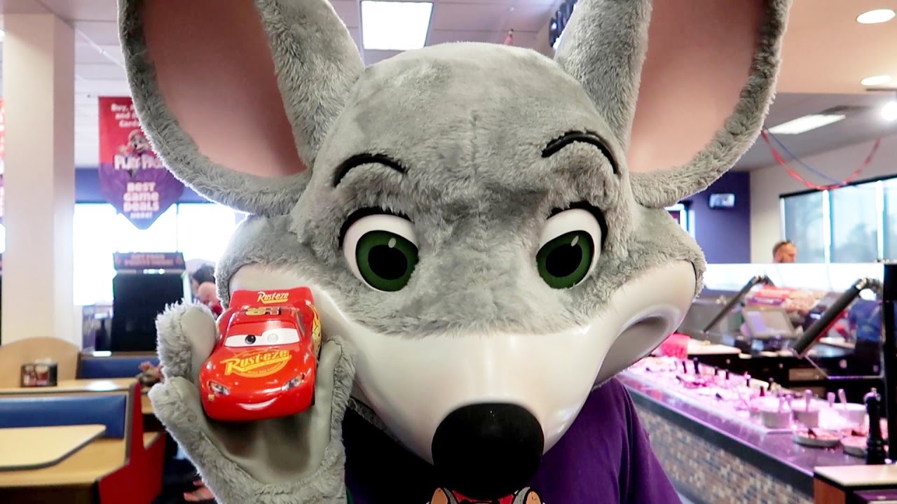 Chuck E Cheese Lightning Mcqueen Remote Control Toy Car for Kids - YouTube