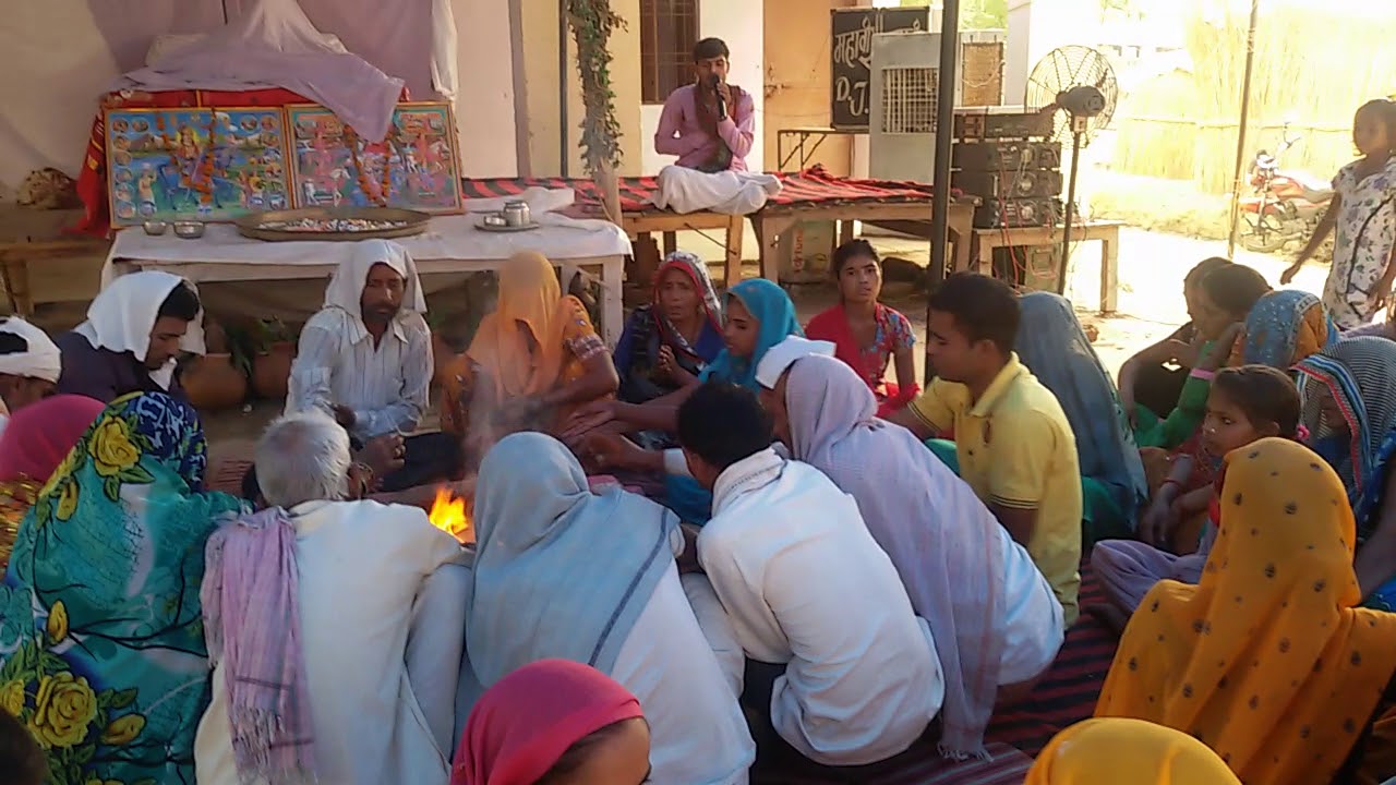 Mukhwar Bhagwat Katha.hawan vedio - YouTube