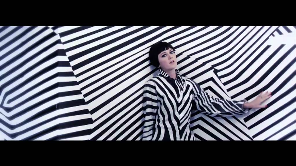 Ladytron - Runaway - YouTube