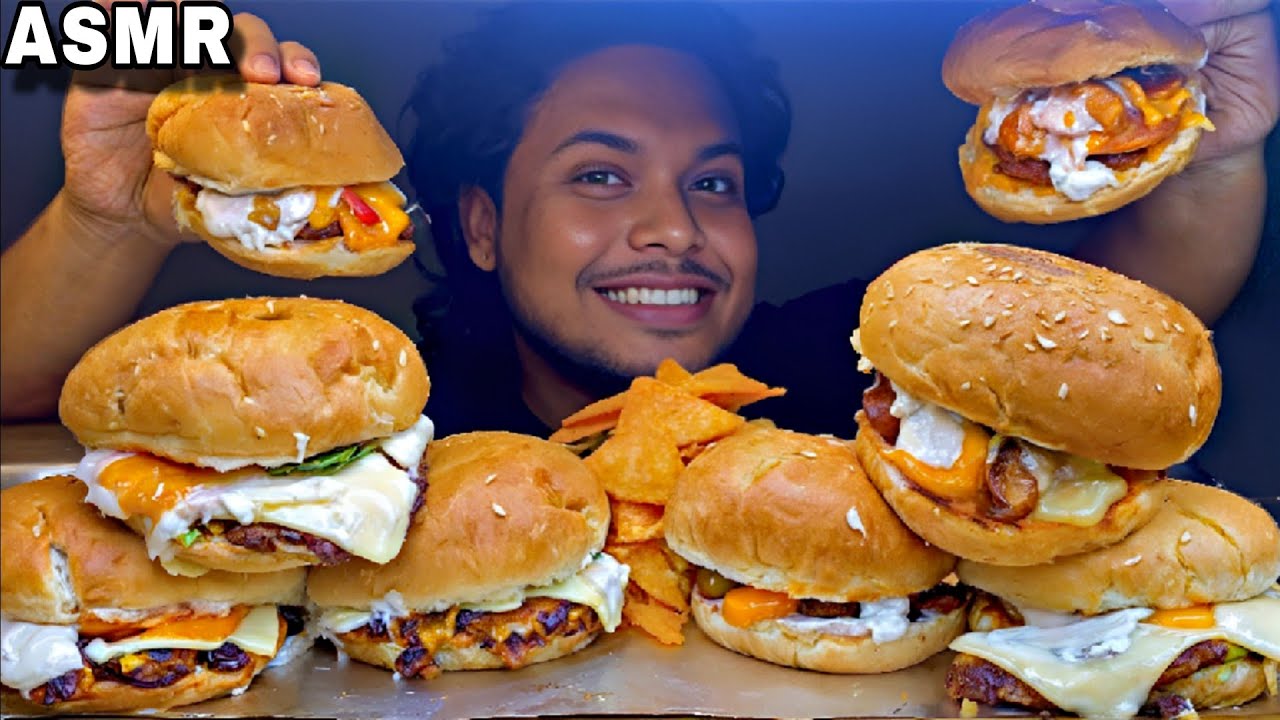 EATING BIG BIG JUICY BURGER|VEG BURGER,CHICKEN BURGER,MOMO BURGER EATING CHALLENGE|BURGER ...