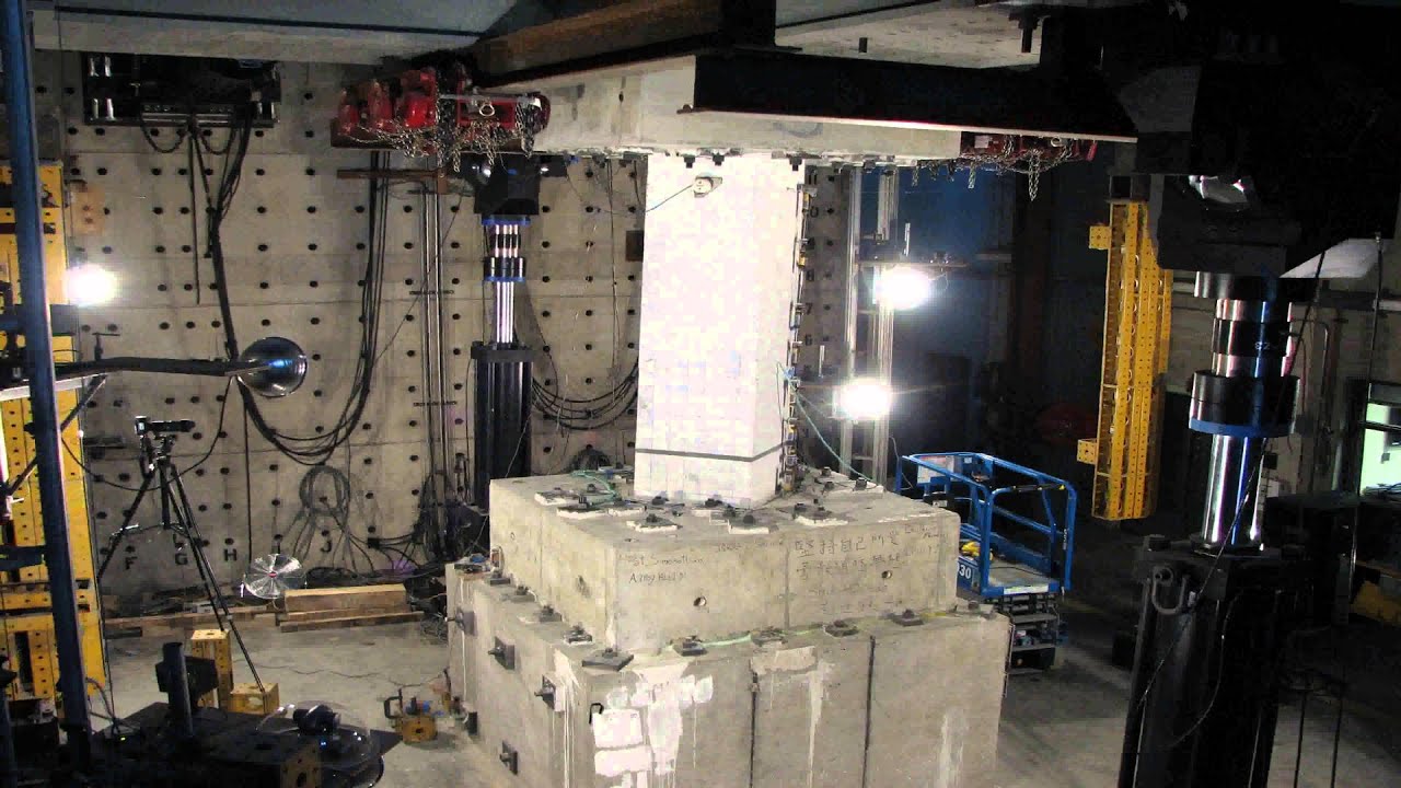 UT Arlington Full-Scale UHP-FRC Moment Frame Column CIII2 test - YouTube