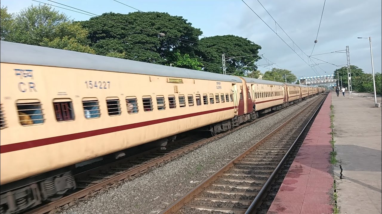22160 MGR Chennai Central - Mumbai CSMT SF Express Skipping Manjari ...