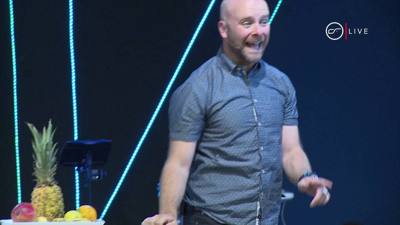 Christopher Hopper | Para tales cosas no hay ley - YouTube