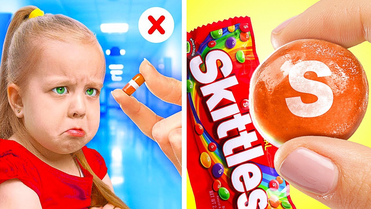 MUST HAVE PARENTING HACKS 😱 Good vs Bad Challenge 👶 Who Draws It Better ...