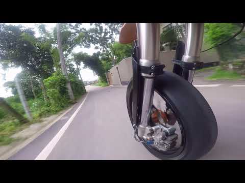 Kawasaki D Tracker - POV - Front Tyre View