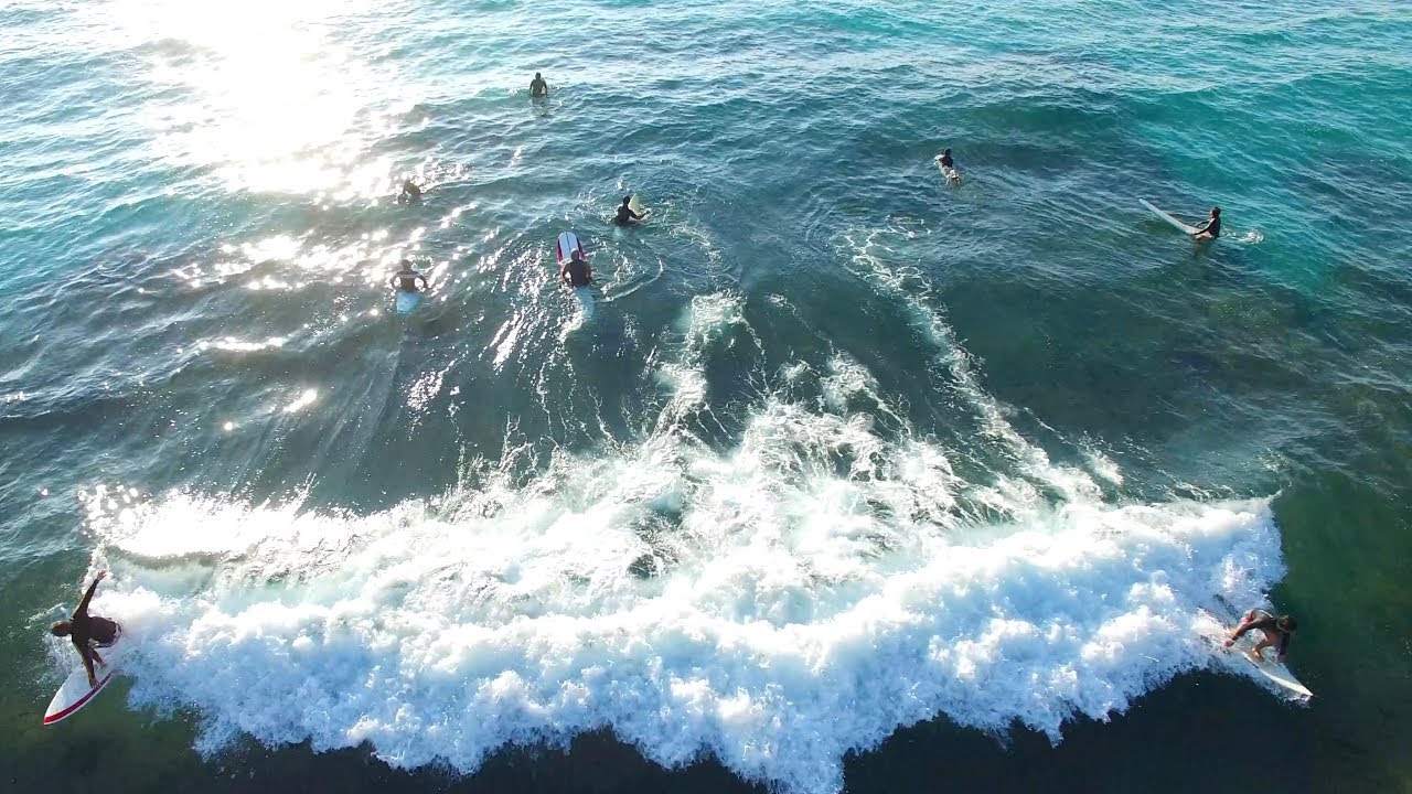 A good fun surf day in Amami Island - YouTube