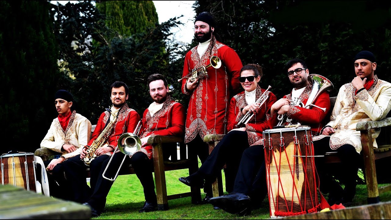 Indian Wedding Baraat Band - Dhol Drummers - YouTube