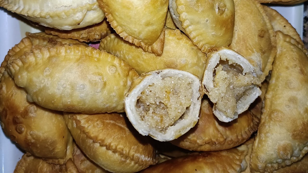 How to make Ghujia || गुझिया || - YouTube