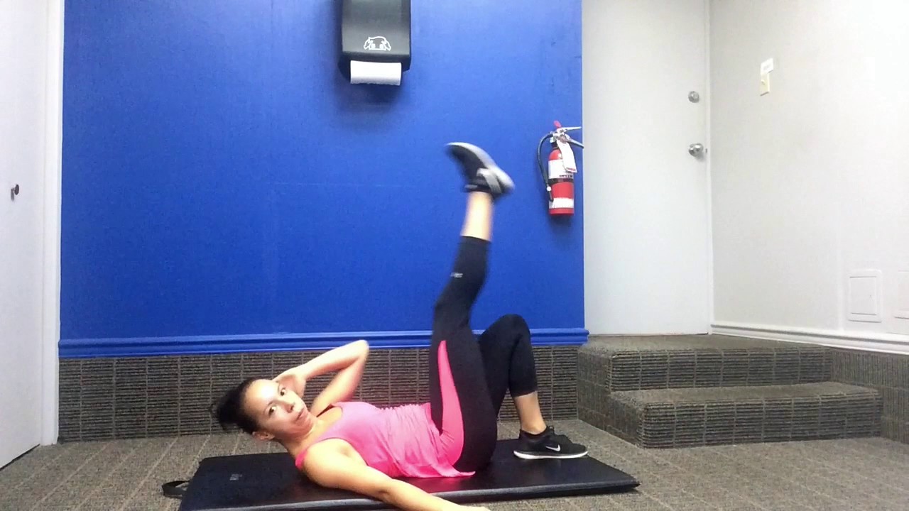 Single Leg Kick Crunch - YouTube