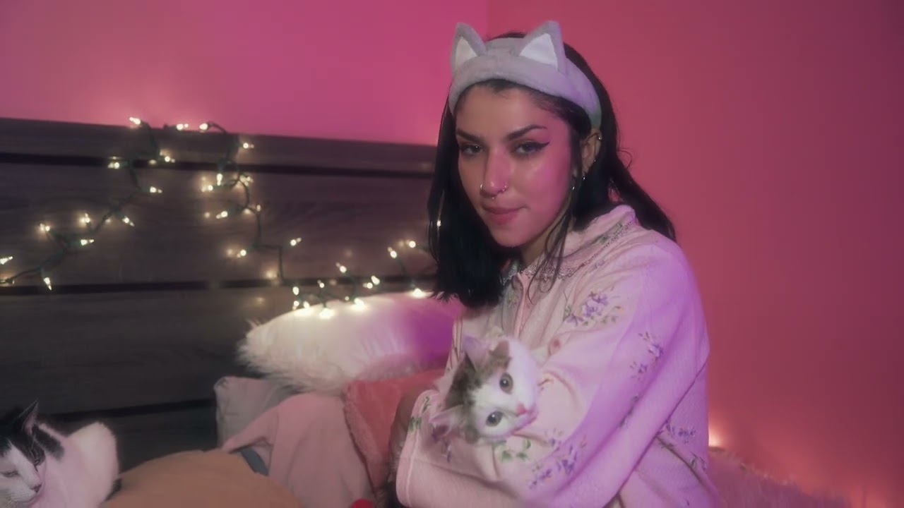 deadph0ne - "sleepy b!tch" (OFFICIAL MUSIC VIDEO) - YouTube
