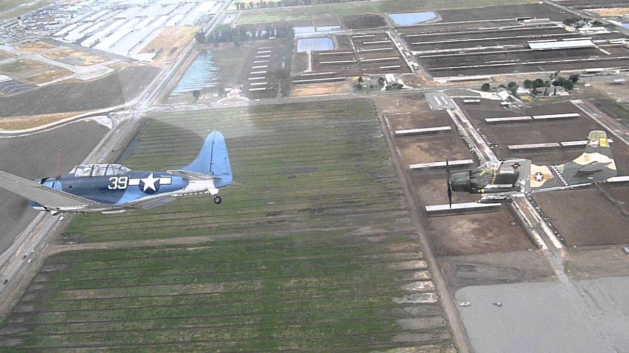 TA-4 skyhawk 2011 Planes of Fame air show - Douglas tribute, Sunday ...