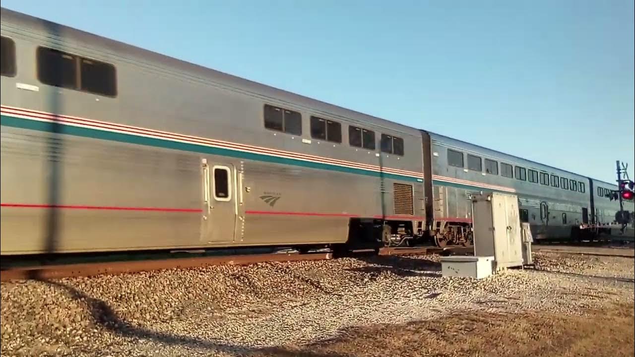 Amtrak sunset limited#2 45 & 76 heading to new Iberia with amazing hornshow. on 2/16/25 in LFT ...