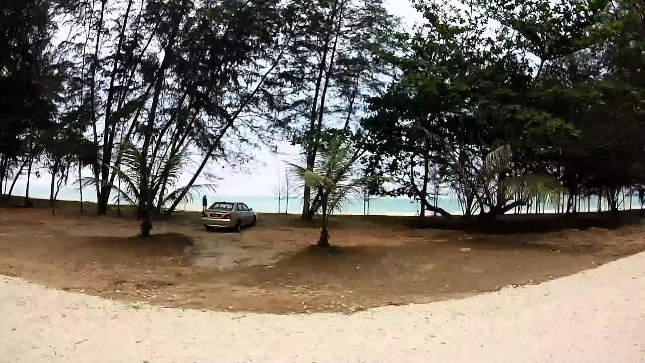 air papan beach, mersing - YouTube