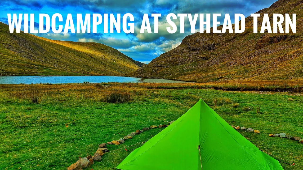Wildcamping in the Lake District. Styhead Tarn in the Nightcat 1person ...