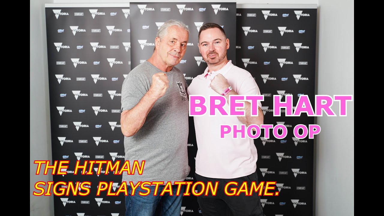 Bret Hart signs my PlayStation Game Australia 2024 - YouTube
