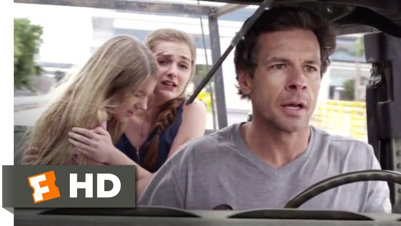 Geo-Disaster (2017) - Escaping Disaster Scene (9/9) | Movieclips - YouTube