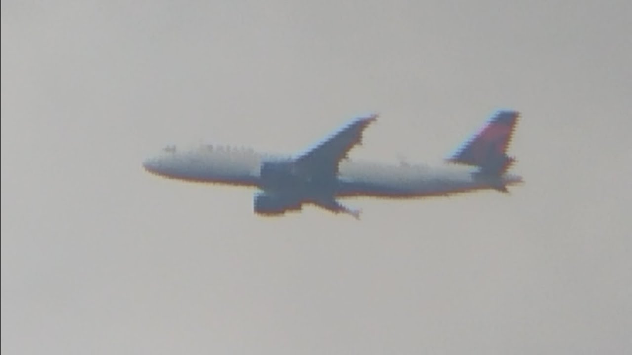 Delta Airlines Airbus A320-211 N320US DL2682 BNA-DTW (FOPP Whistling ...