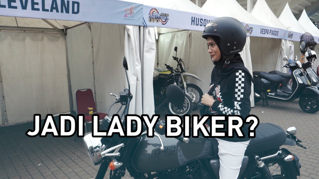 Siapa Bilang Cewek Takut Naik Motor Gede? - YouTube