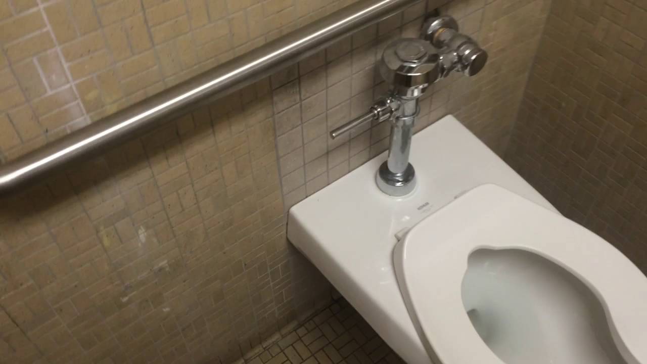 Bathroom Tour: SRJC Baker Hall with vintage American standard urinals ...