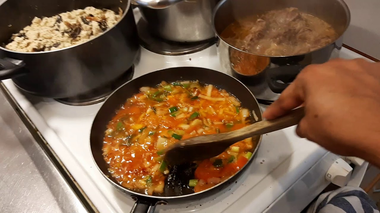 Mbika na ngulu na ngombe - YouTube