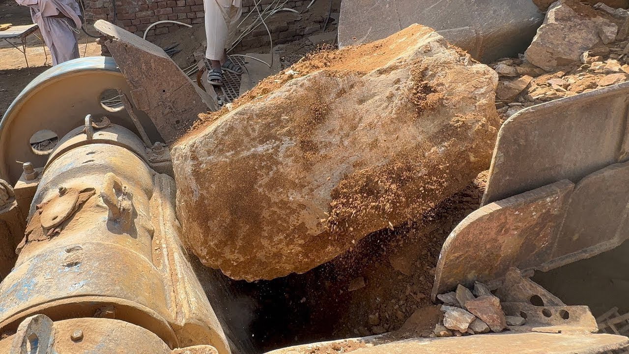 Big Rock Crusher Machine: A Giant in Action"Big Rock Crushing: A ...