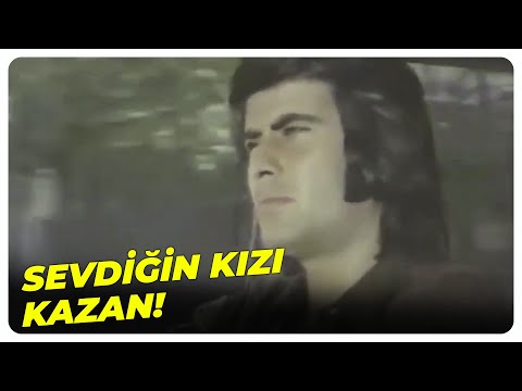 Seven Adam Eli Bağlı Durmaz! | Tarık Akan