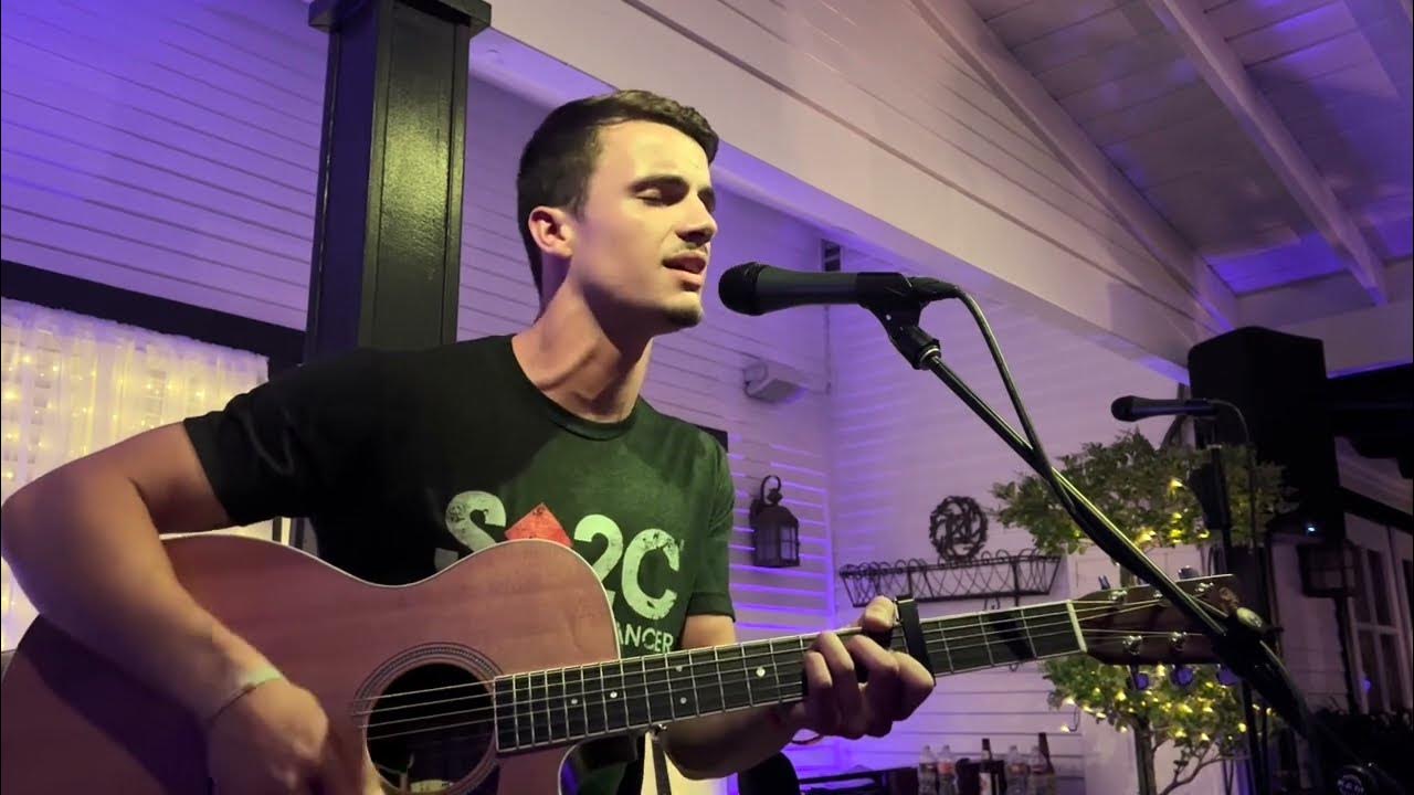 Look Around - Greg Gontier (with Dave Kolker) Artists Stand Up 2023 - YouTube