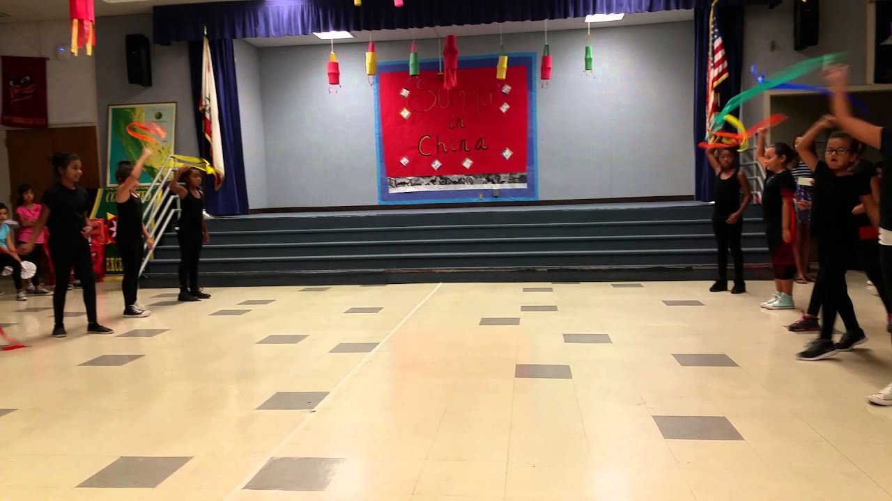 Collett upper class Chinese dance - YouTube