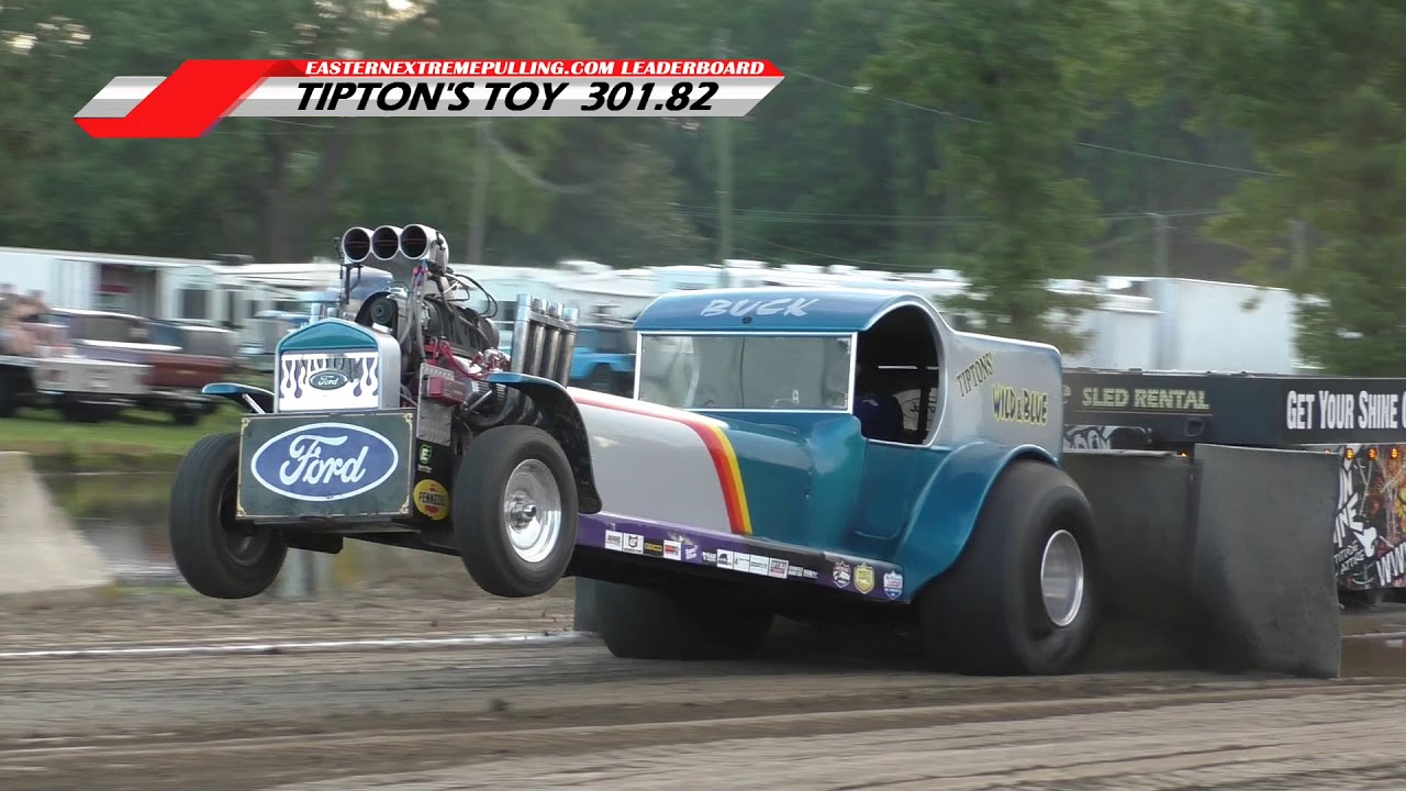 Wild Wheelstanding MODIFIED 2WD Trucks Pulling At Pocomoke City, MD ...