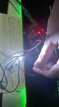 ADA2-Evidencia LED ATMEGA328p - YouTube