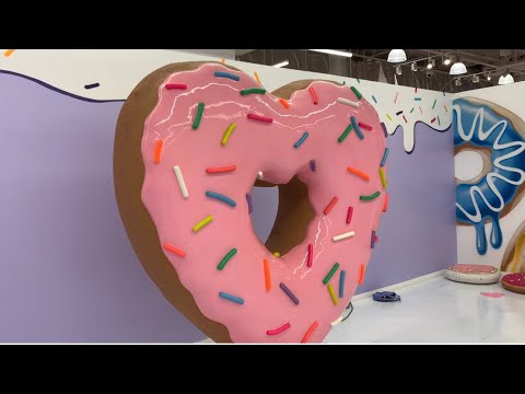 Donut Life Museum #donutlife - YouTube